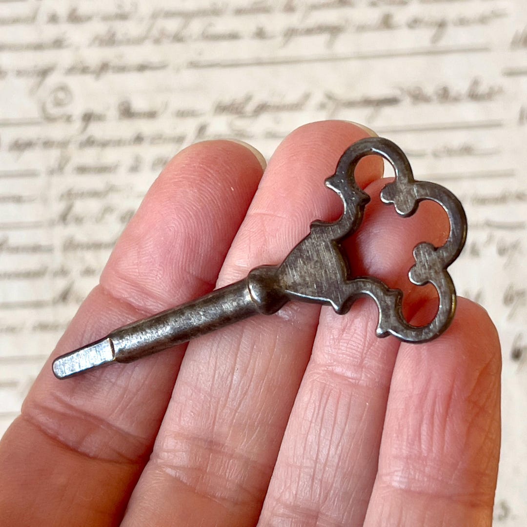 Antique/vintage Clock Key Winding Key Solid Square End Scrapbooking ...