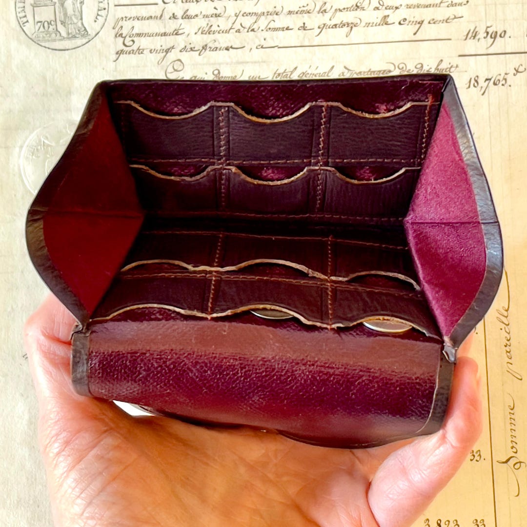 Antique/vintage Leather Purse/coin Holder/coin Wallet & Silver Coins ...