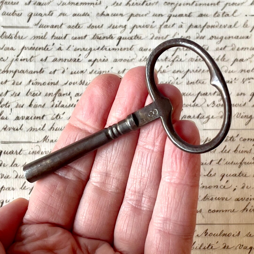 Antique Clock Key/winding Key Size 8 Steel Bow Top Clock Key 1800's. - Etsy