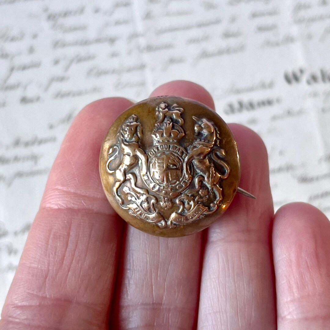 Antique/vintage WWII Trench Art Pin/brooch Military Uniform Button ...