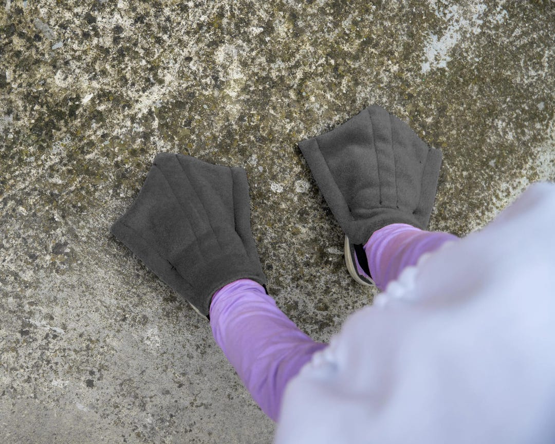 Dark Gray Swan Feet Shoe Covers – Fun and Easy Costume Accessory for ...
