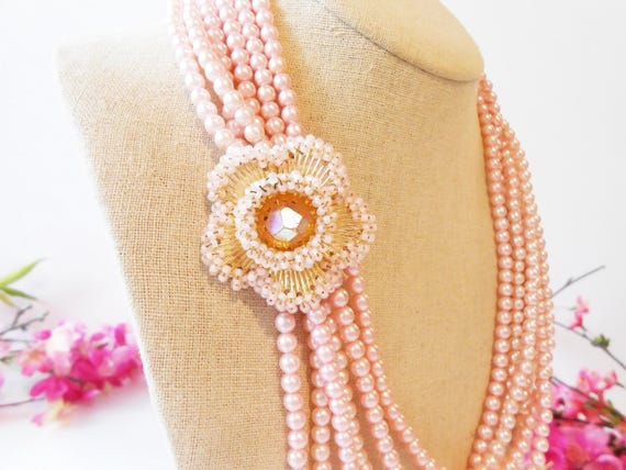 Pink pearl jewellery store