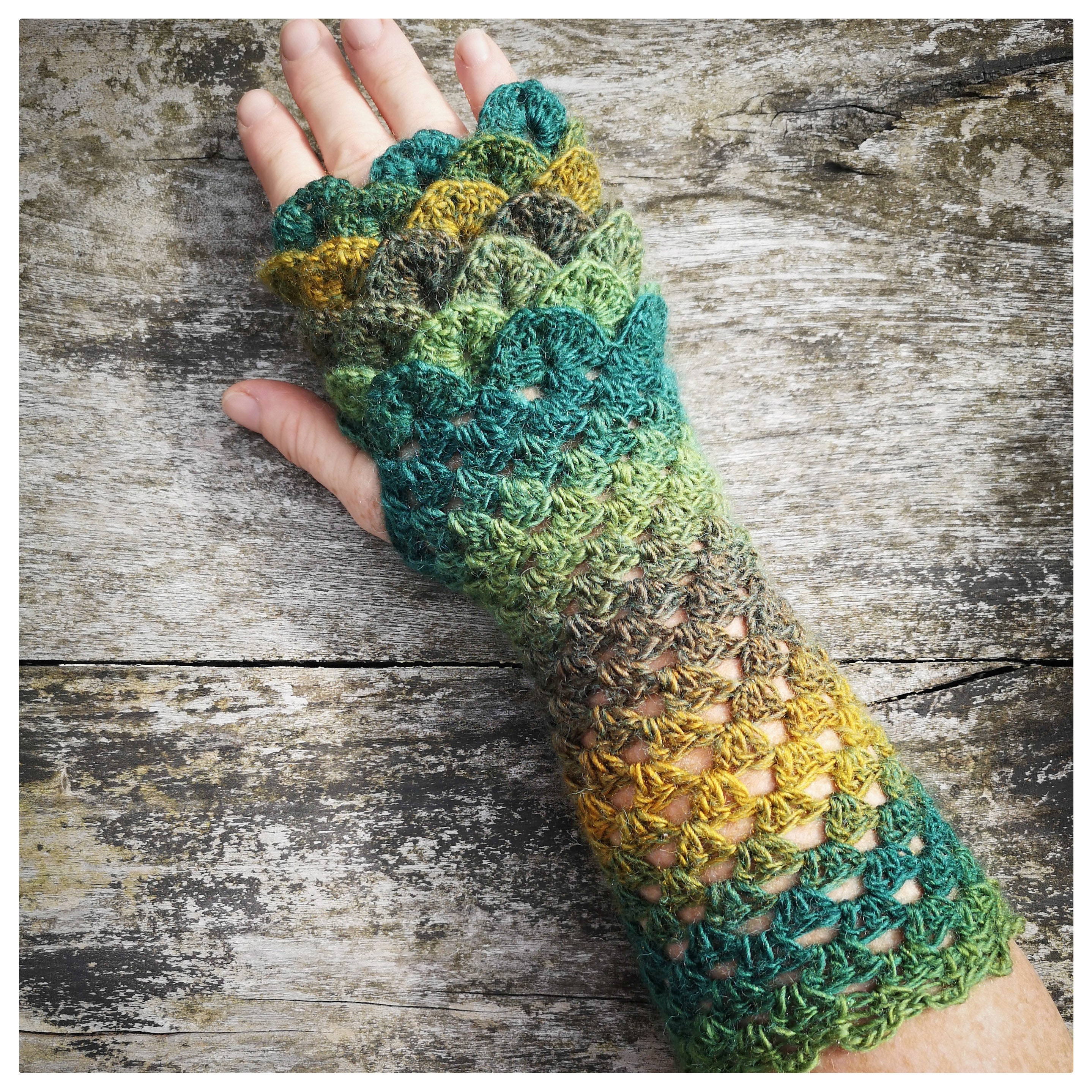 Dragon Scale Gloves Lost in a Forest - Etsy