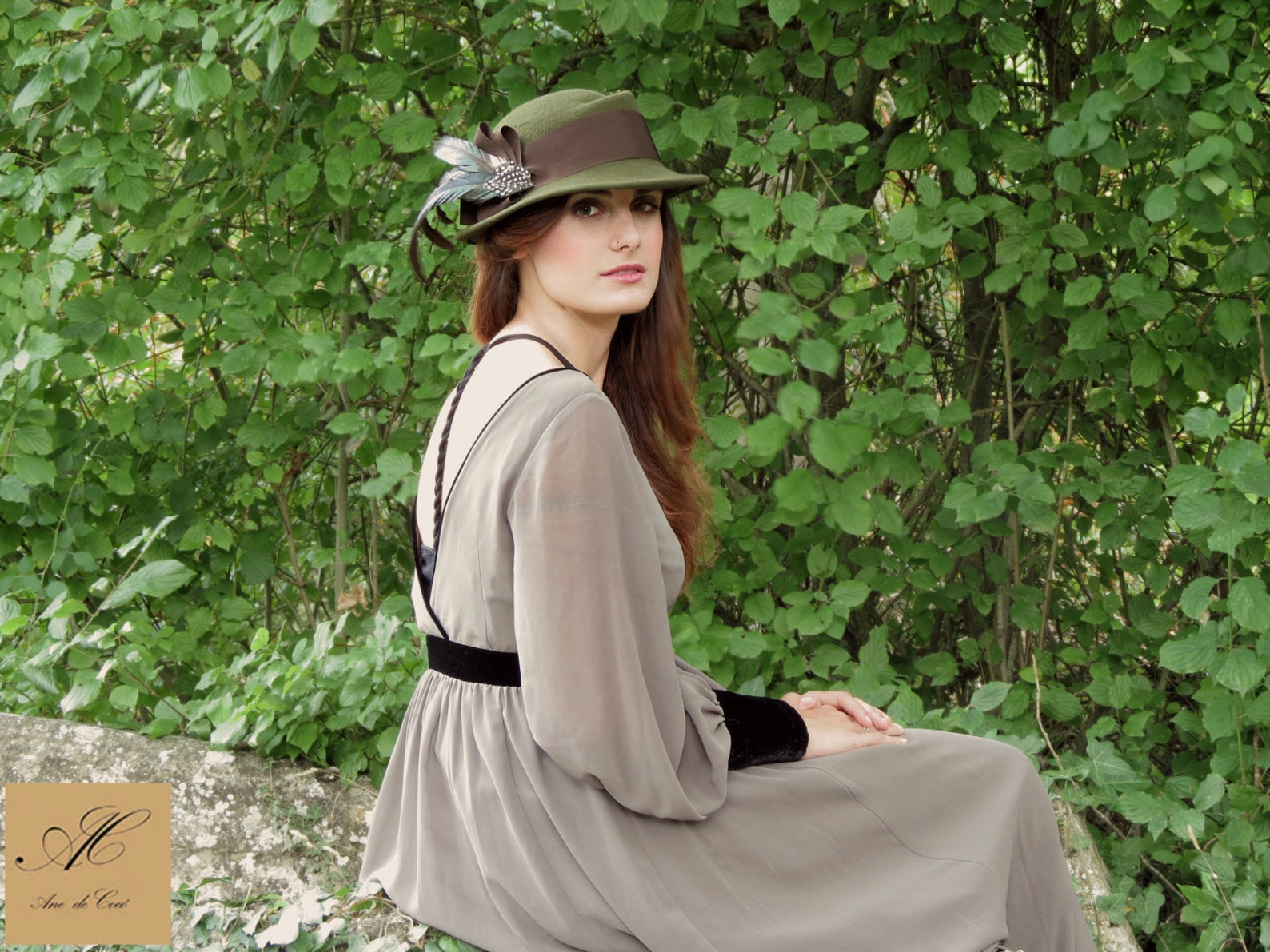 Green Wool Felt Hat, 1920s Style, Winter Hat With Feathers - Etsy