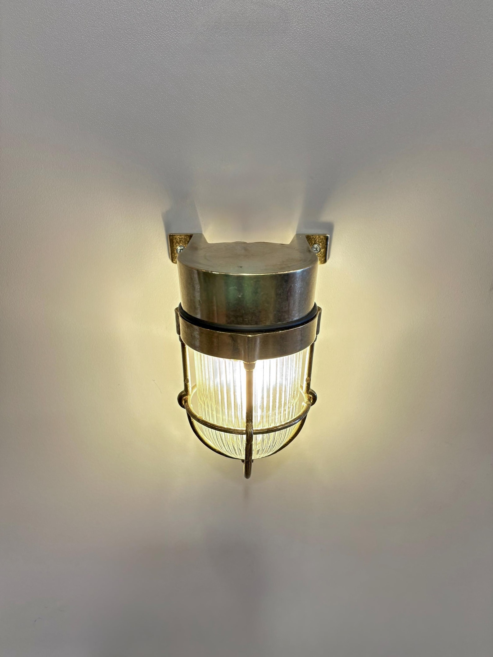 BACENO MINI Brass Harbor Wall Lamp, Ribbed Marine Lantern for Coastal ...