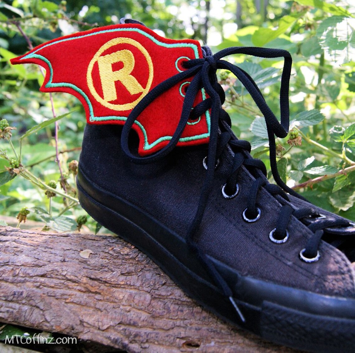 Retro Robin Logo Embroidered Shoe Wings Mtcoffinz - Etsy
