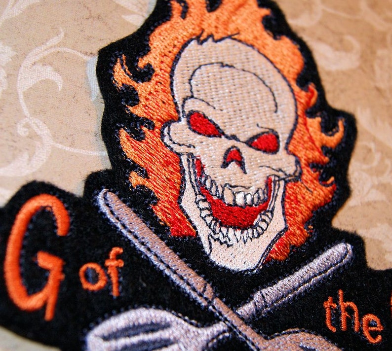 King of the Grill Skull BBQ Iron on Embroidery Patch Mtcoffinz ...