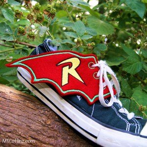 Modern Robin Logo Embroidered Shoe Wings Mtcoffinz - Etsy