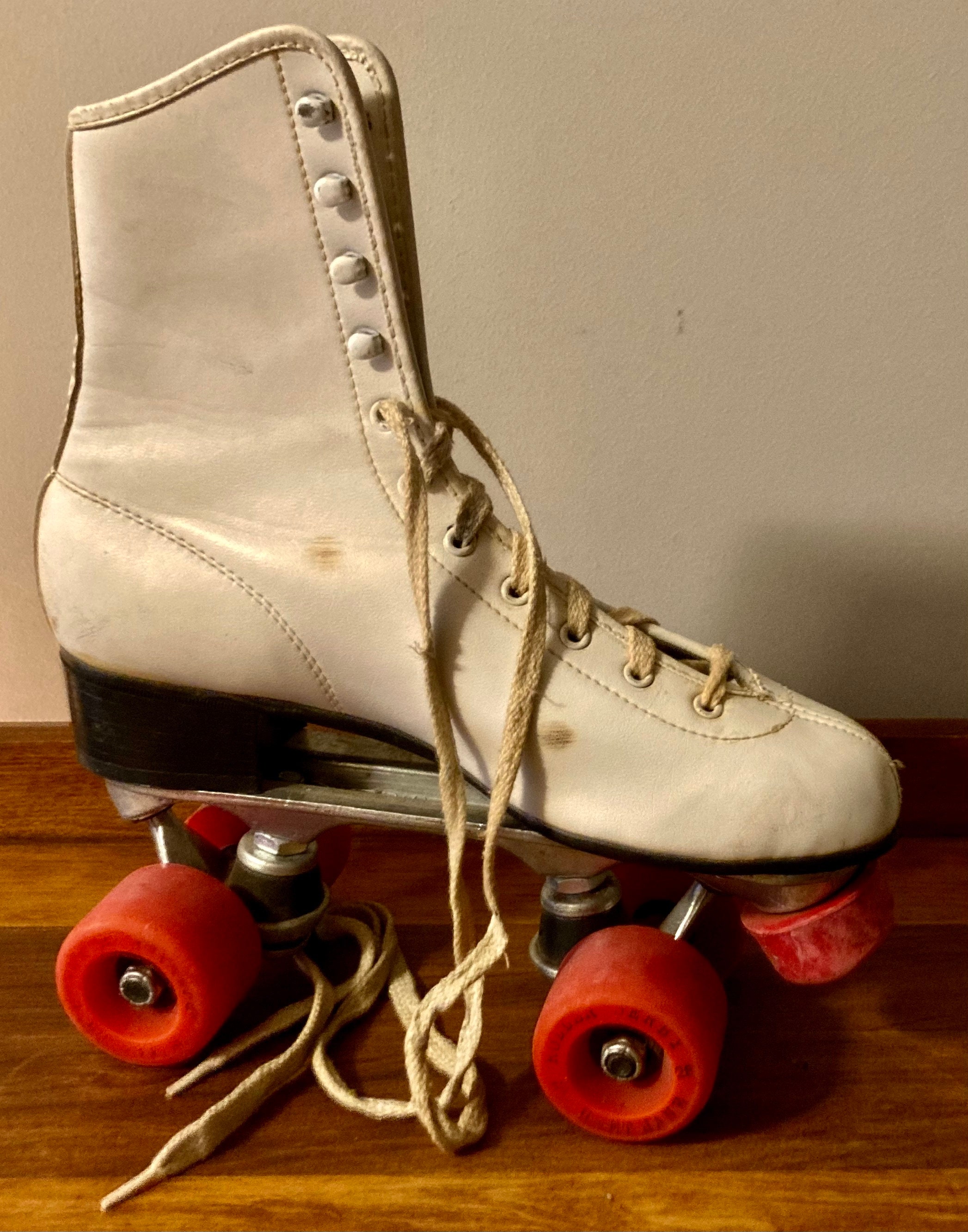 VINTAGE ROLLER SKATES / Retro Roller Skates / Roller Derby Roller ...