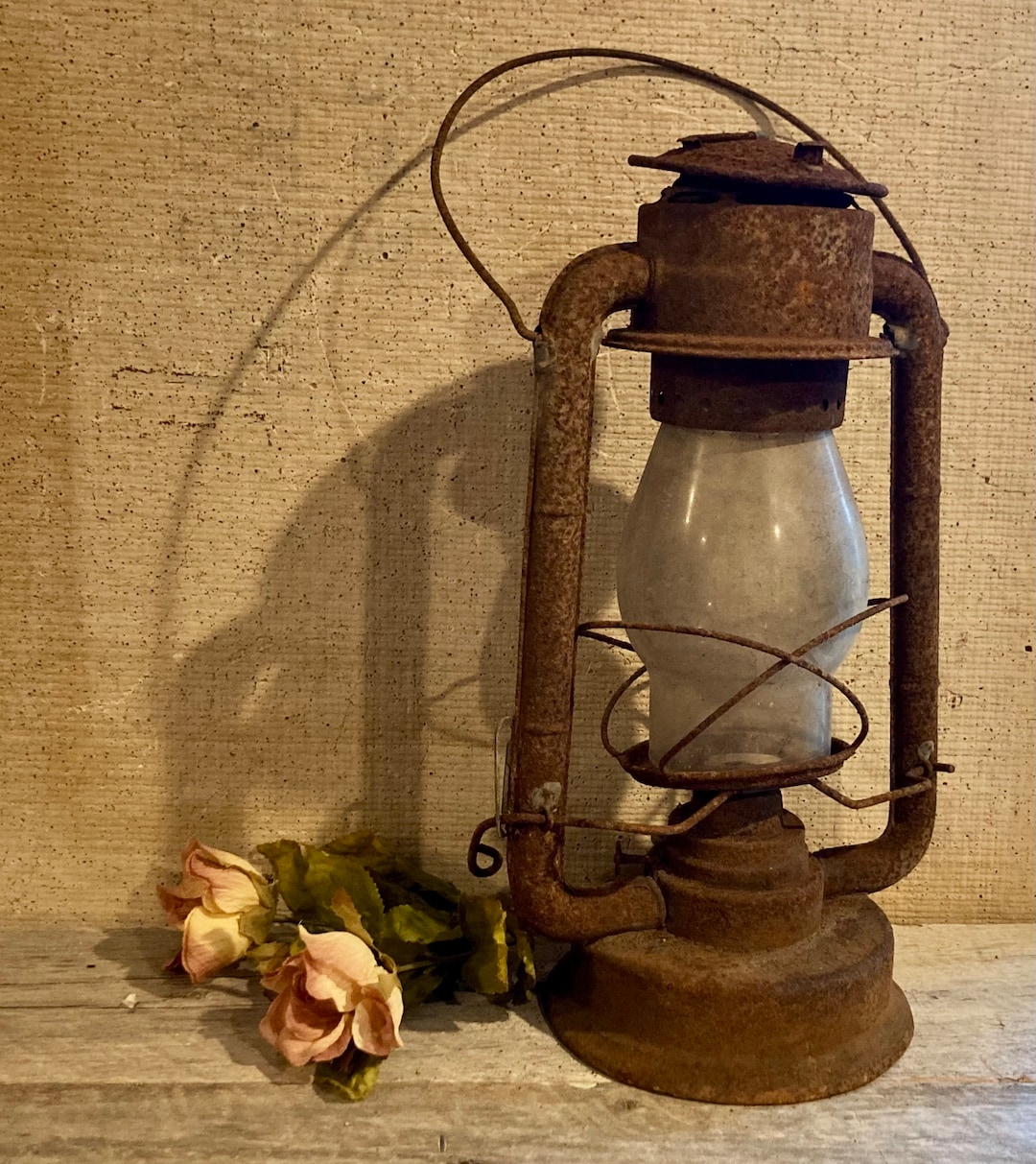 ANTIQUE Dietz BLIZZARD LANTERN / No. 2 / 1920s Hurricane Lantern / Bent Wire Chimney Frame ...