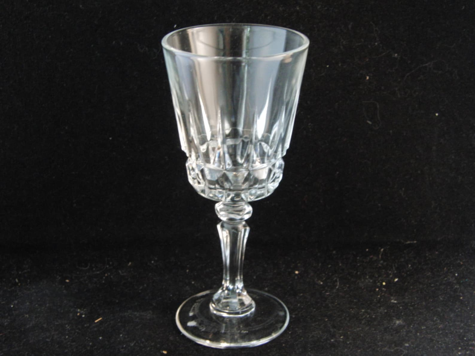 Genuine Lead Crystal Wine Glasses (8 Glasses) - Etsy