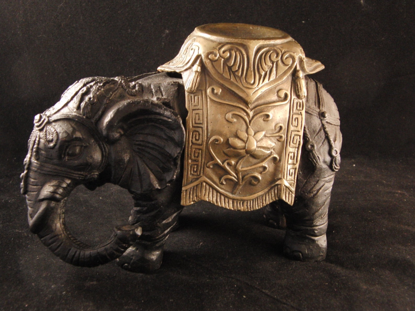 Vintage Metal Elephant Figurine - Etsy