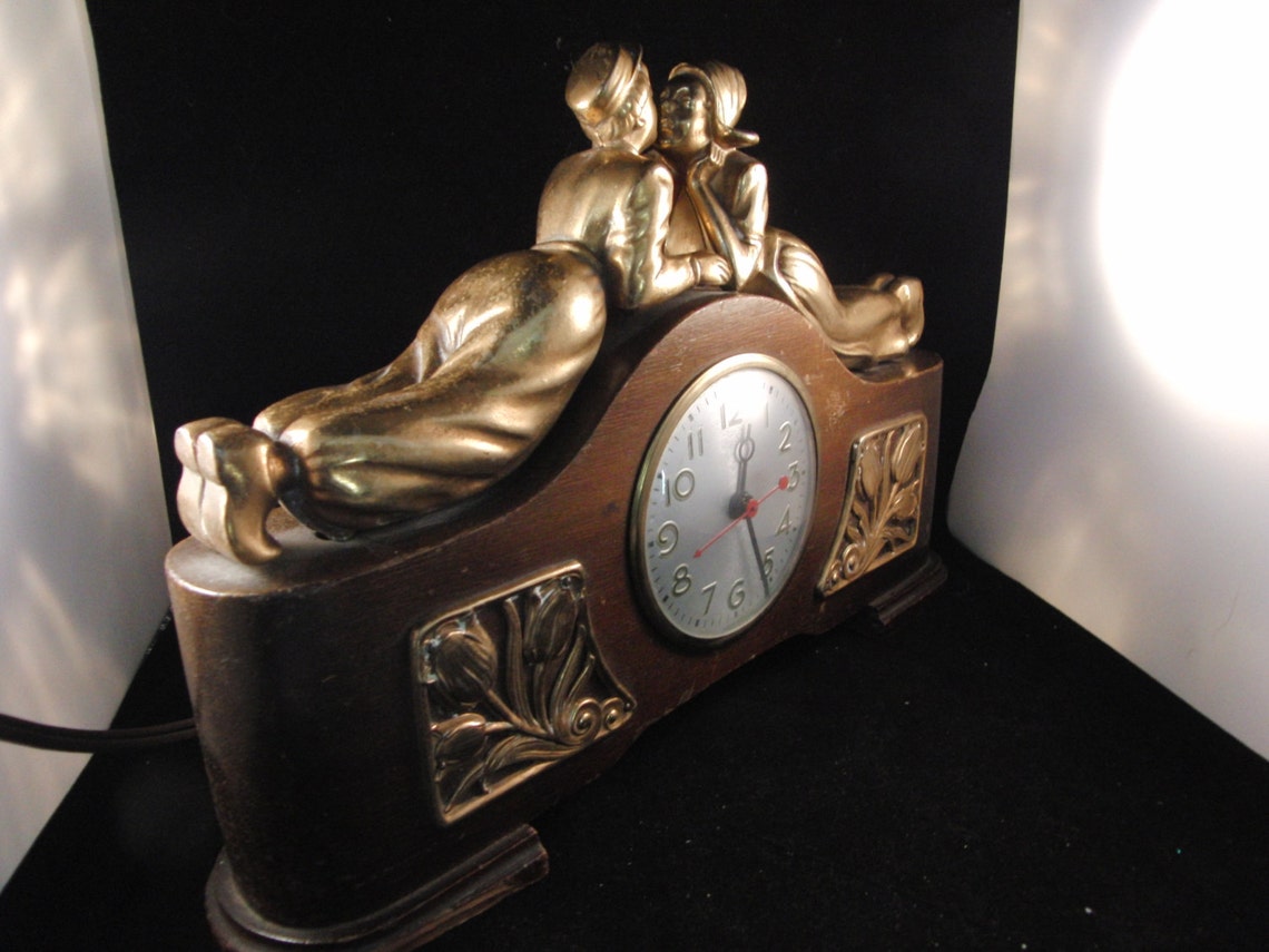 Vintage Clock With Kissing Couple - Etsy