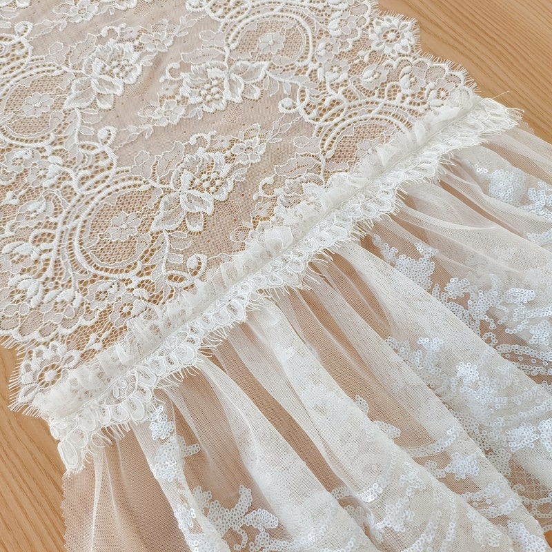 Chic Table Runner - Etsy