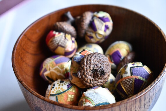 Acorns for Your Country Decor _ Real Acorn Caps _ 9 Acorns _ - Etsy