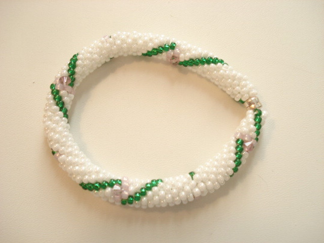 Vintage Seed Bead Bracelet Magnetic Closure White Green - Etsy