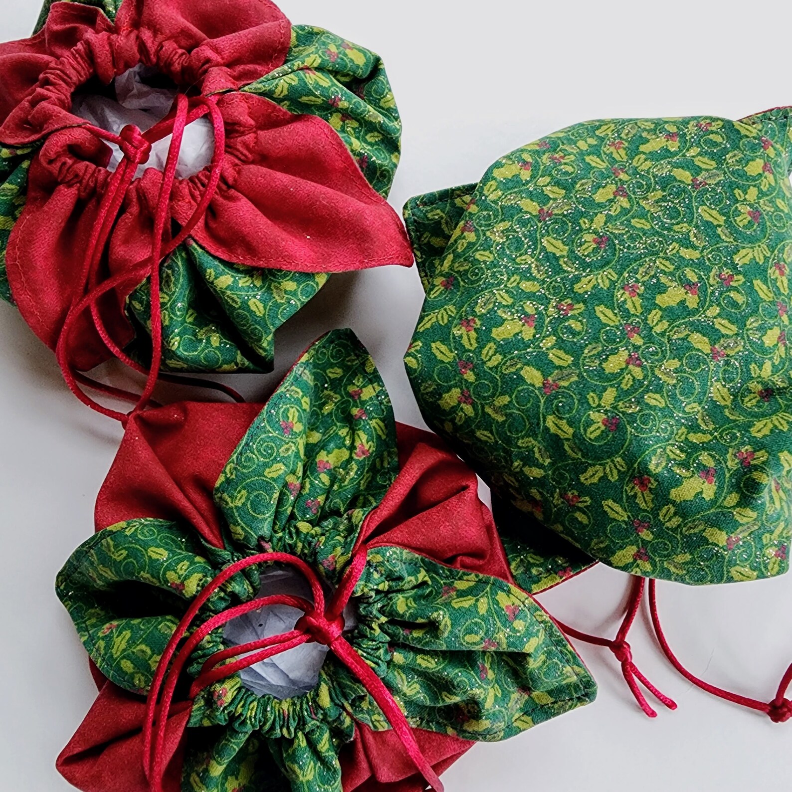 Green Holly and Burgundy Petal Pouch Christmas Petal Pouch - Etsy