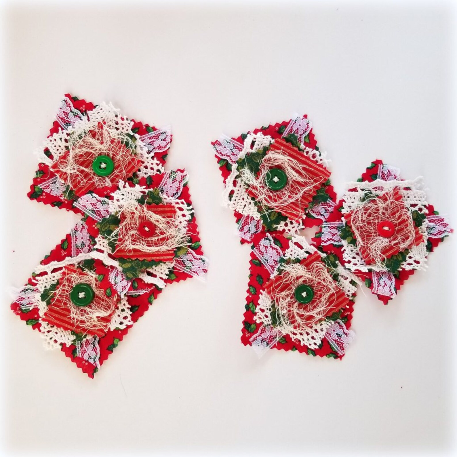 Set of 3 Christmas Fabric Clusters Red and Green Christmas - Etsy