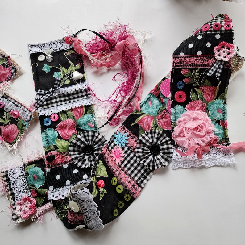 37 Black Floral/check Snippet Roll and Clusters - Etsy