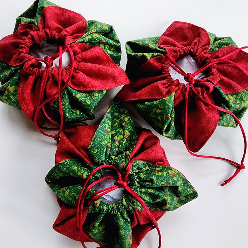 Green Holly and Burgundy Petal Pouch Christmas Petal Pouch - Etsy