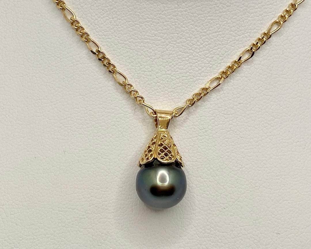 Beautiful RVL 14K Yellow Gold Chain and Black Pearl Pendant Necklace ...