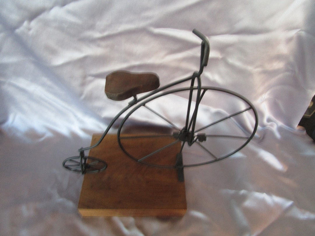 VINTAGE BYCYCLE HIGH Boy You Pedal With the Big Front Wheel in Front of ...