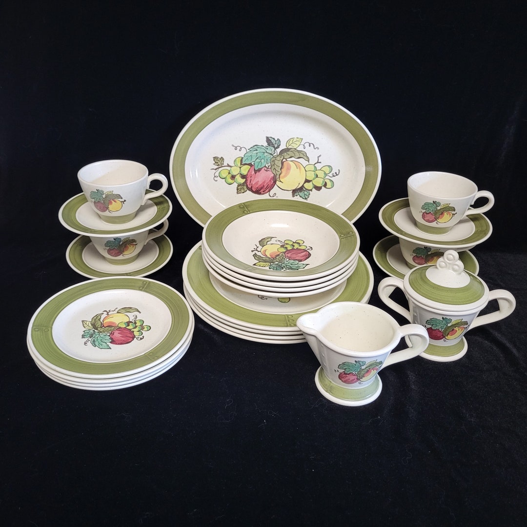 23 Piece Metlox Provincial Fruit Dinnerware-settings for 4 Plus Platter ...