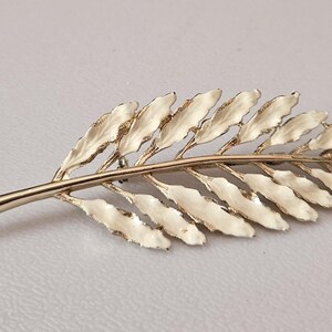 Vintage Leaf Brooch - Etsy