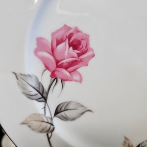 24 Piece Vintage Melody by Japan Rose Pattern China Dinnerware With ...