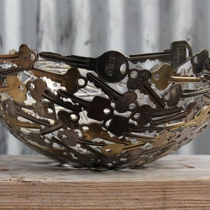 Large Key Bowl: Metal Sculpture Ornament, Functional Art (28 Cm) - Etsy