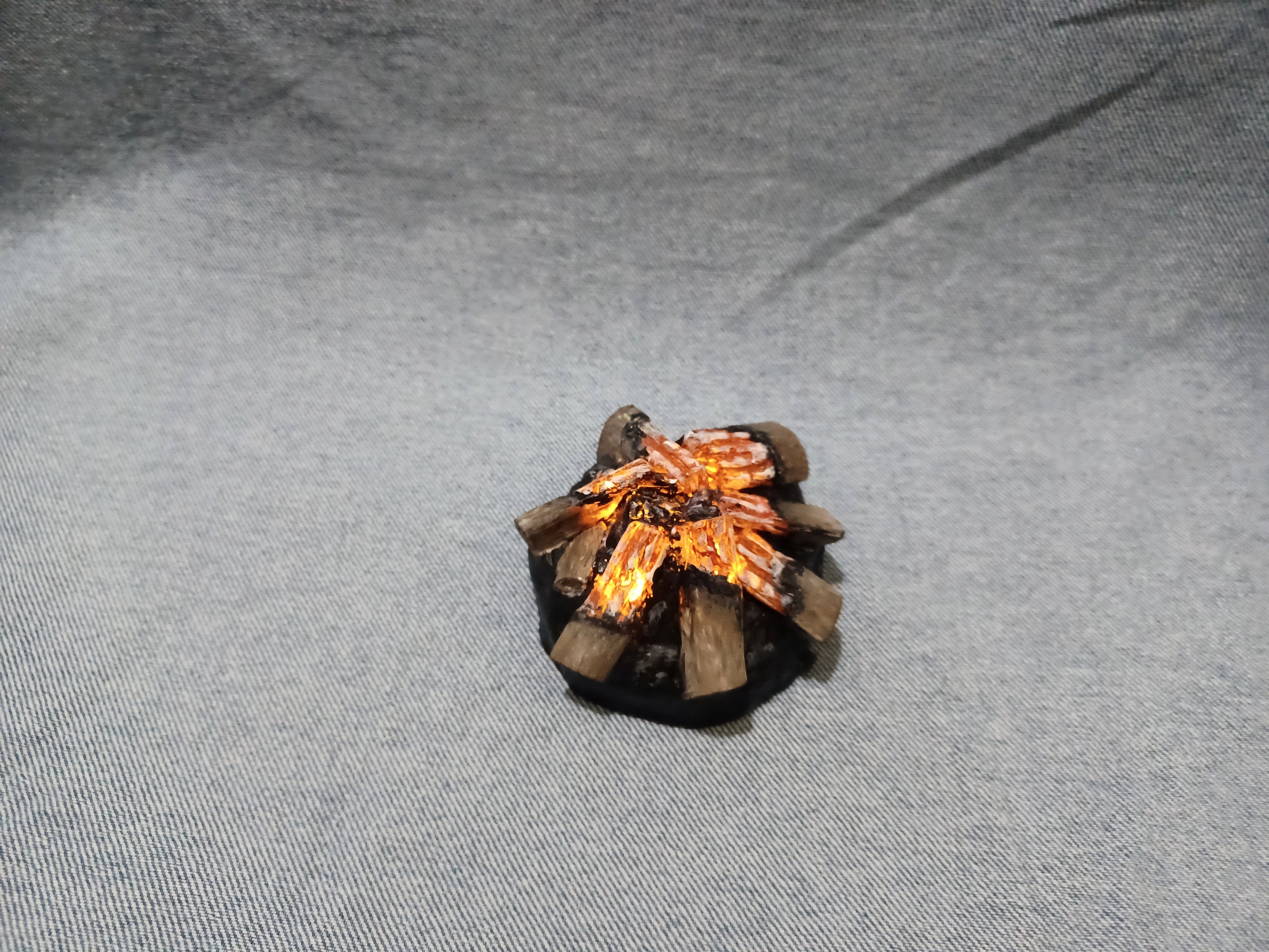 1/6 Scale Miniature Campfire: LED Flickering Firewood Display - Etsy