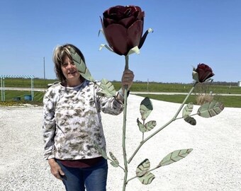 Rose Garden Statue - Etsy