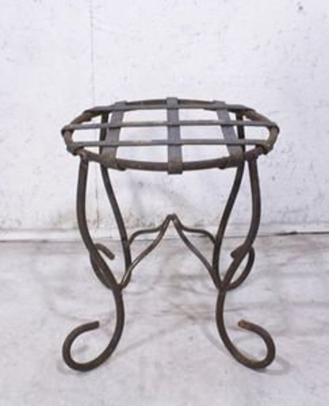 Wrought Iron Small Plant Stand – Rustic Outdoor Patio Decor, 14" Small ...