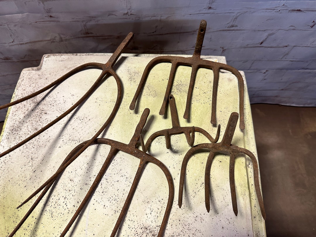 Get 5 Rakes Wrought Iron Old Rake Great Hook Hanging Collectibles Towel ...