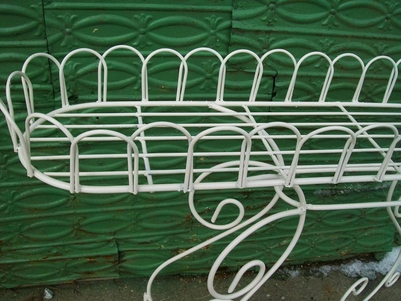 Wrought Iron Curl Plant Stand - Rustic Metal Flower Pot Display (48 ...