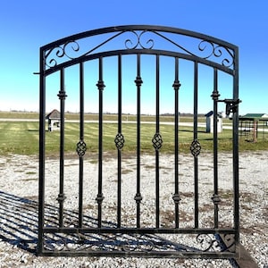 Metal Entrance Gate for Fencing and Home - 48" T X 42" - 48" Wide ...