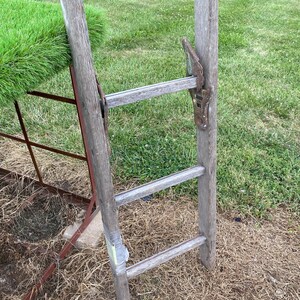 Great Old Round 3 Rung Antique Wooden Ladders Primitive - Etsy