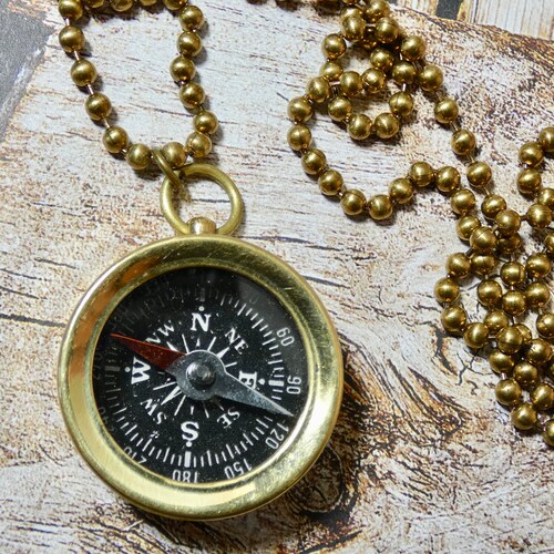 Small Silver Compass Necklace - Etsy