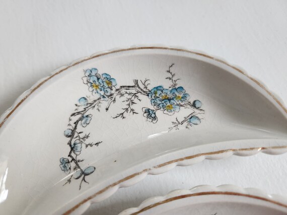 Antique Blue Sakura Curved Fish Bone Dishes - Set of … - Gem