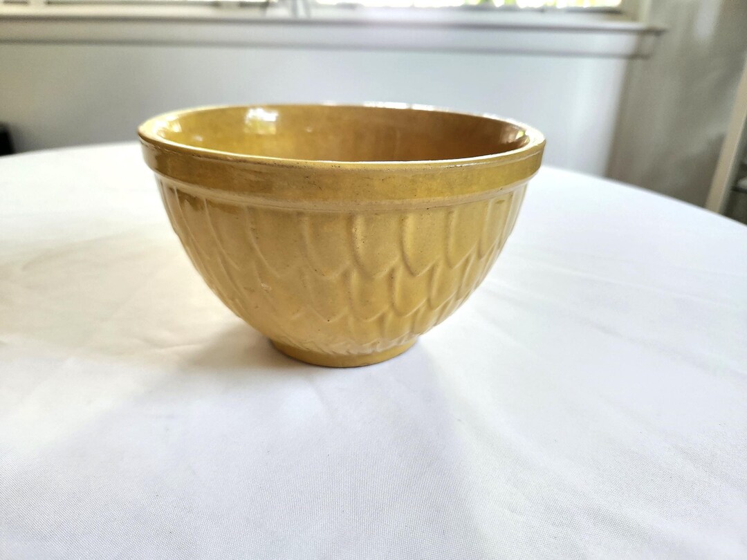 Vintage Mccoy Yellow Fish Scale Pattern Mixing Bowl --- Retro Colorful ...