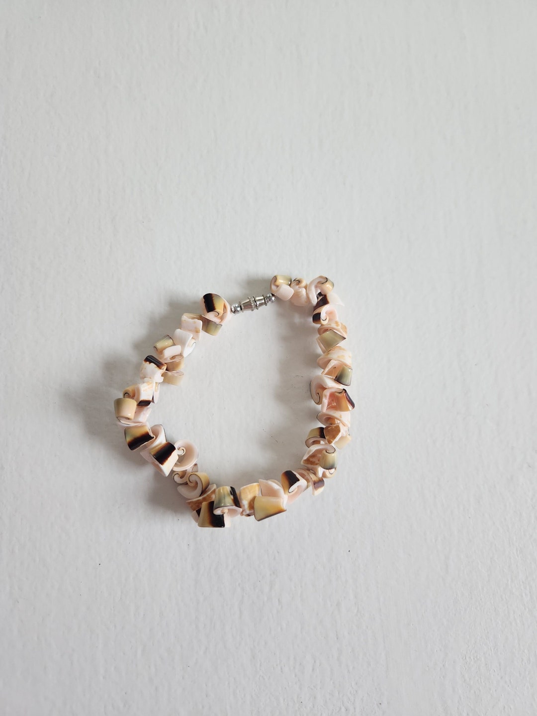 Vintage Fancy Puka Shell Barrel Clasp Seashell Bracelet --- Retro 1990s ...