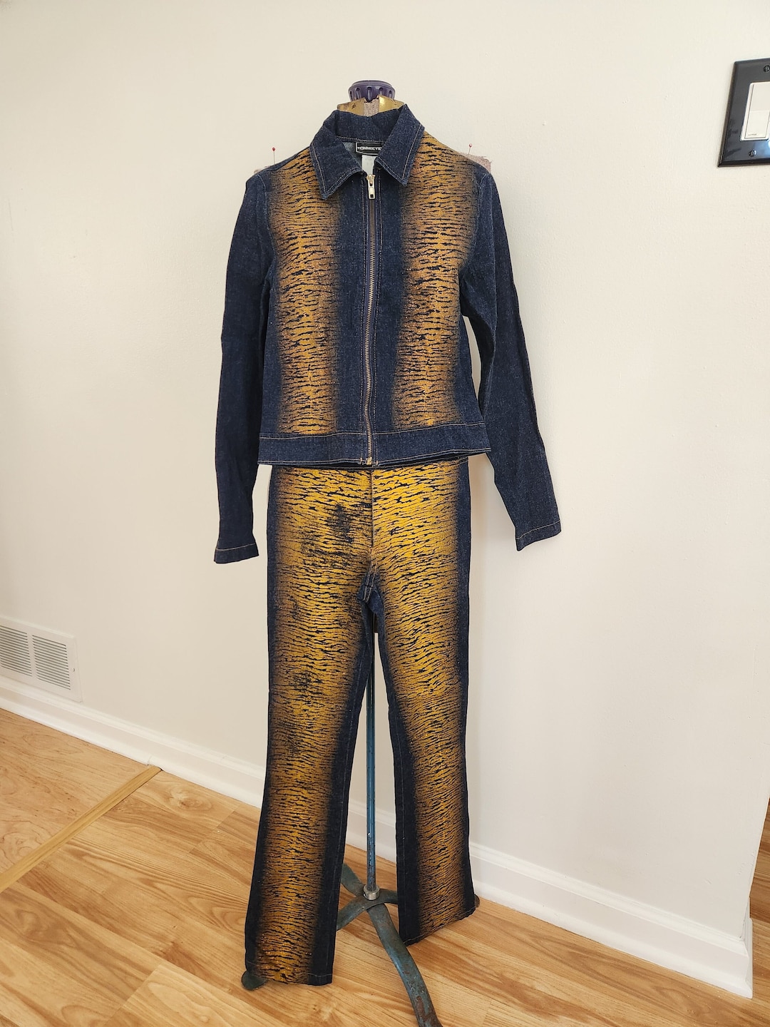 Vintage Connection Sparkly Tiger Stripe Matching Denim Clothing Set ...