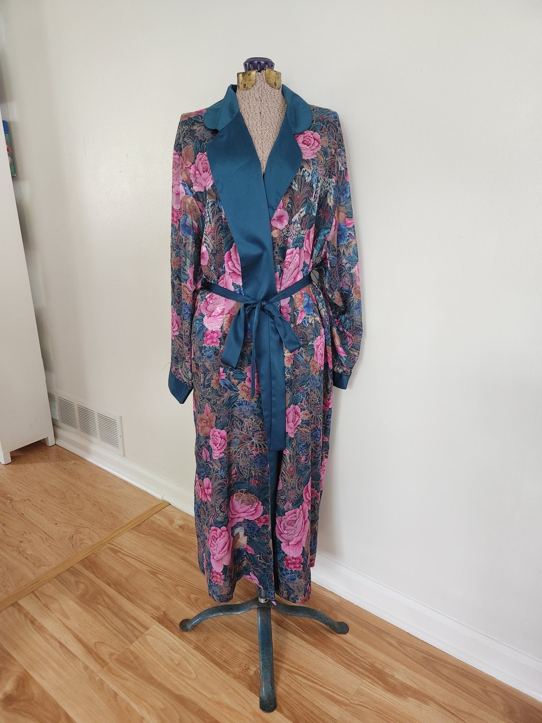 Vintage Victoria's Secret Sheer Pink Flowers Robe Retro Satin ...