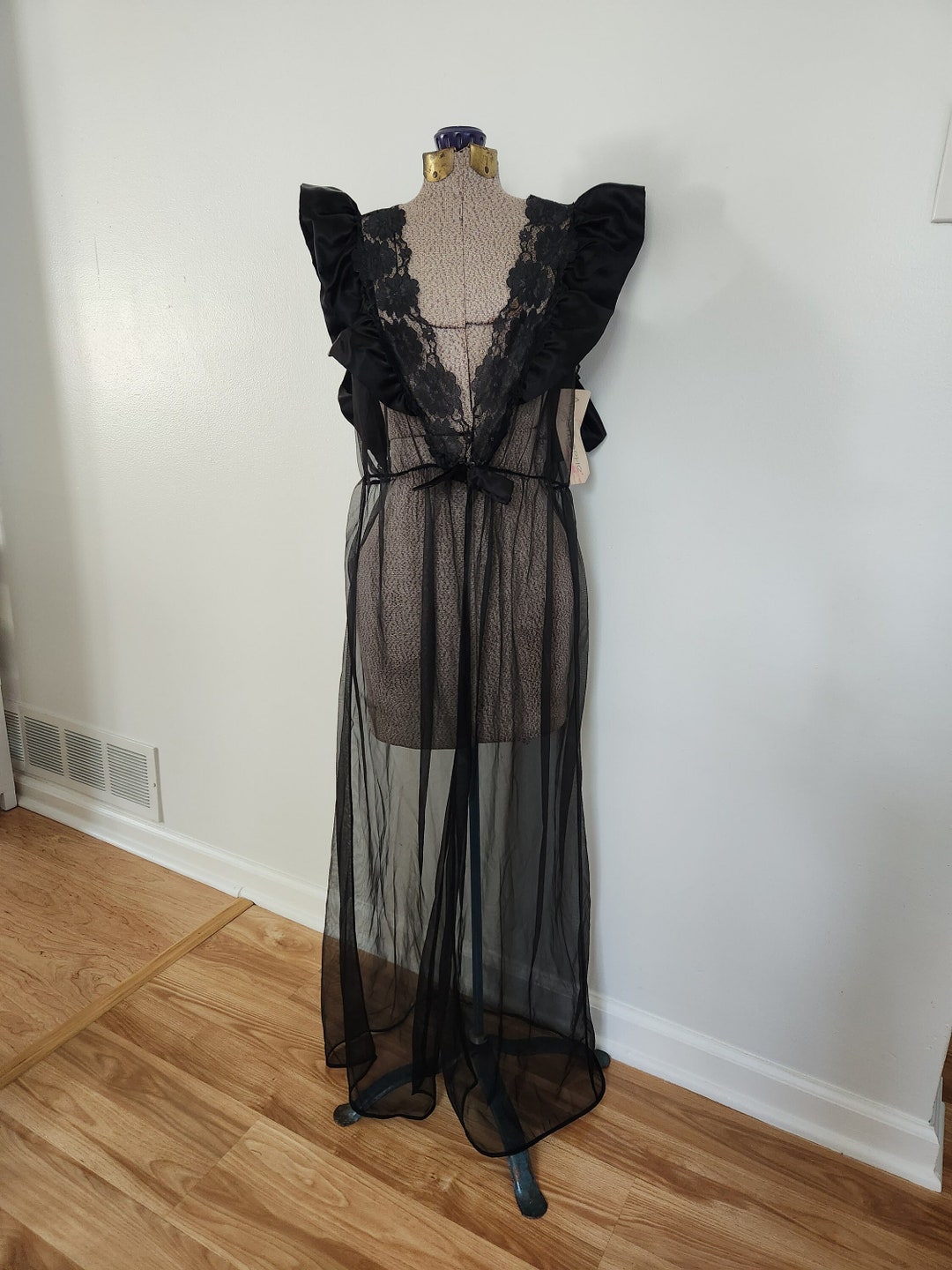 Vintage Apostrophe Intimates Sheer Black Peignoir Negligee --- Retro ...
