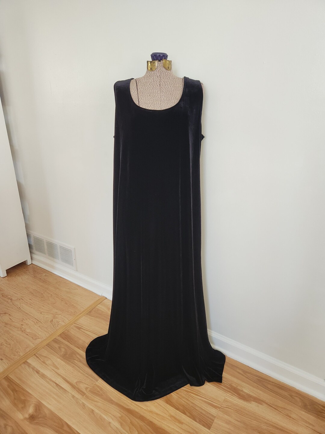 Vintage Alex Evenings Black Velvet Full Length Sleeveless Dress ...