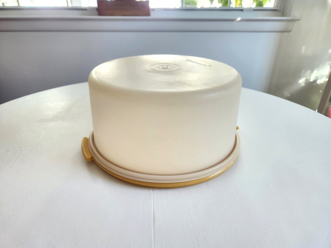 Vintage Tupperware Cake Taker Container - 1257-5 & 1256-5 - Retro 1970s ...
