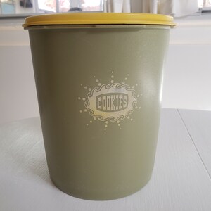 Vintage Tupperware 807-1 808-42 Cookies Green & Yellow Canister Retro ...