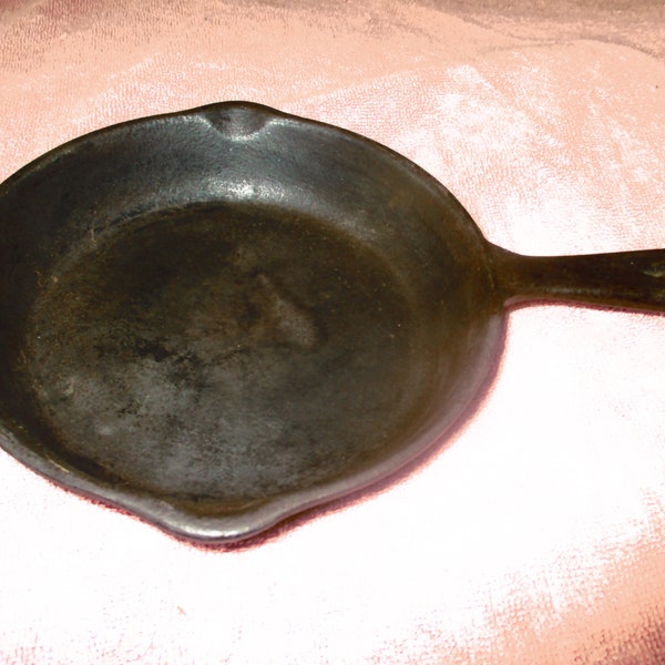 Cast Iron Skillet - Etsy