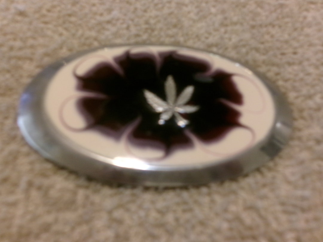 Vintage Leaf on Enamel Paint Chrome Belt Buckle - Etsy