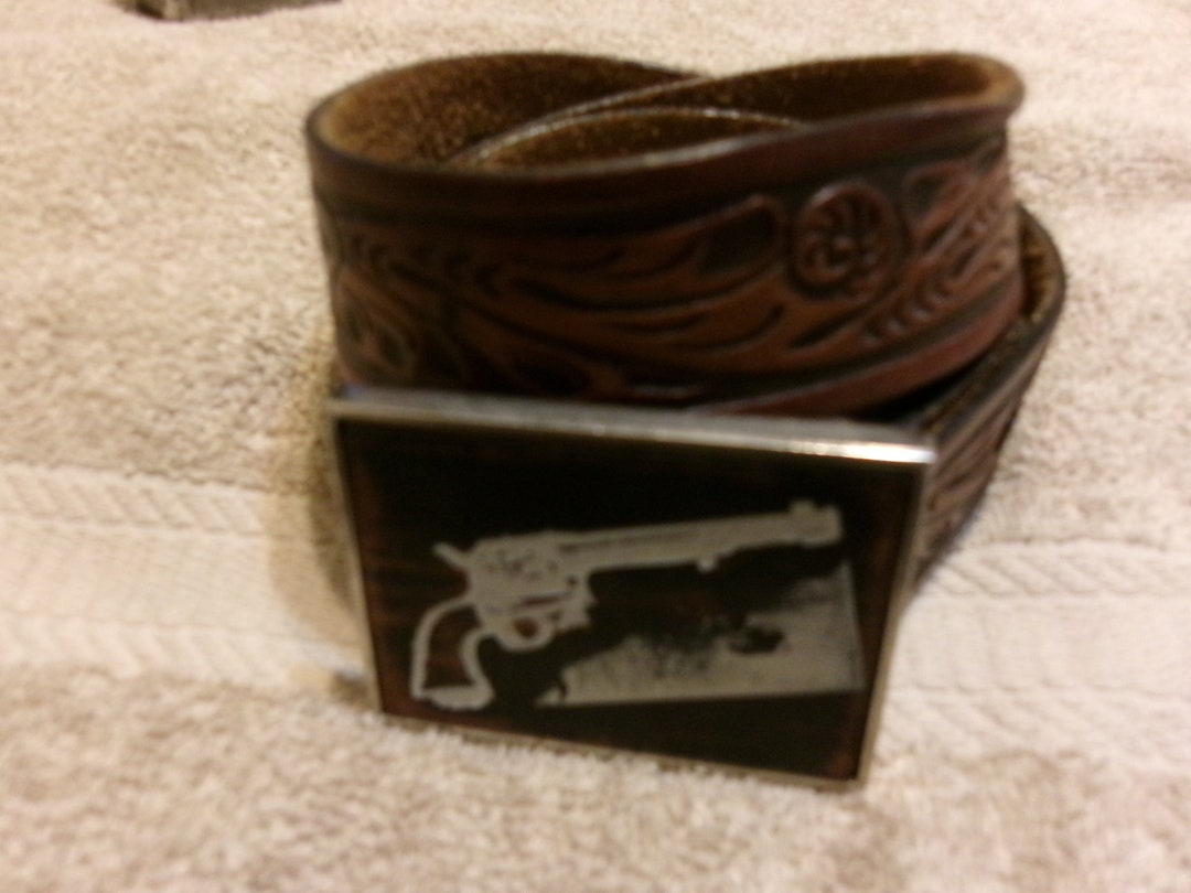 Vintage Revoler Gun Buckle & a Leather Cowboy Belt - Etsy